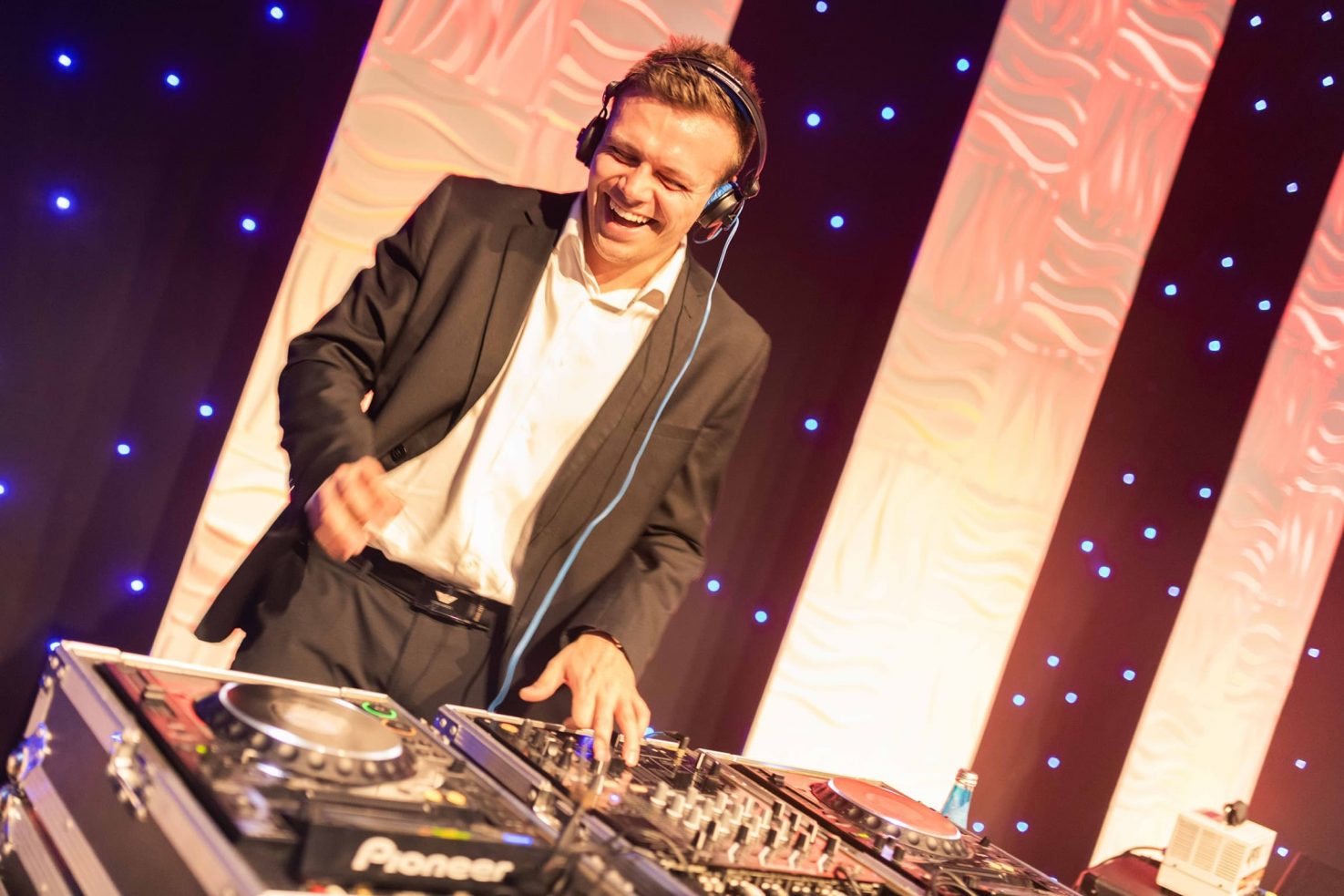 Adelaide Wedding DJ's | Entertainment Adelaide | Talented Local DJ's